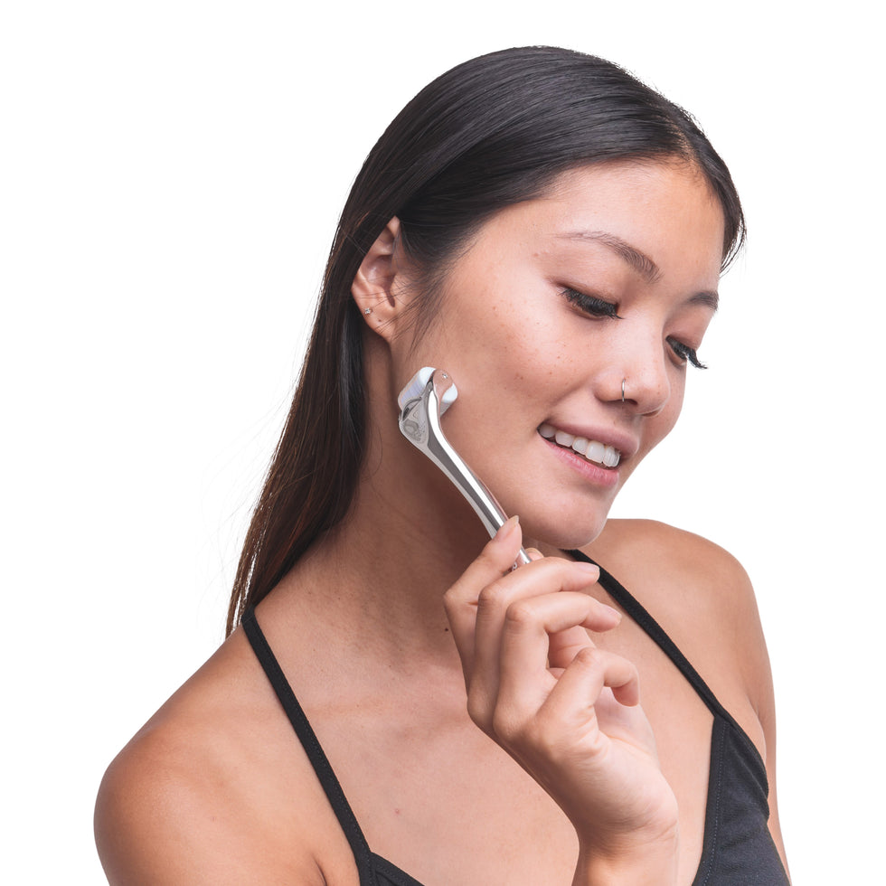 PURE SOL. Beauty Let it Roll! Micro needling Derma Roller Tool ...